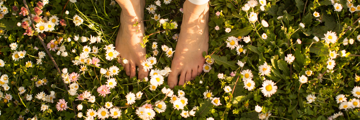 Swollen Feet: Common Causes & Treatment of Swollen Feet | Swellnomore